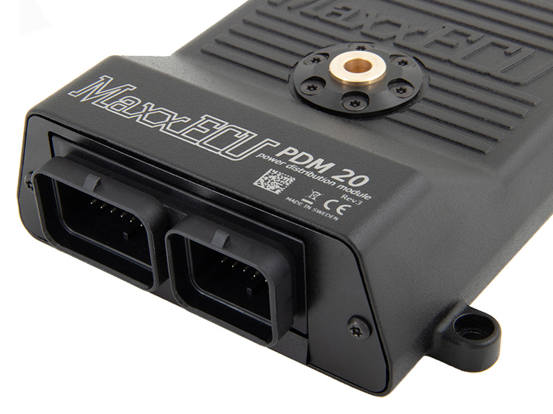 MaxxECU PDM20 with accessories - MaxxECU
